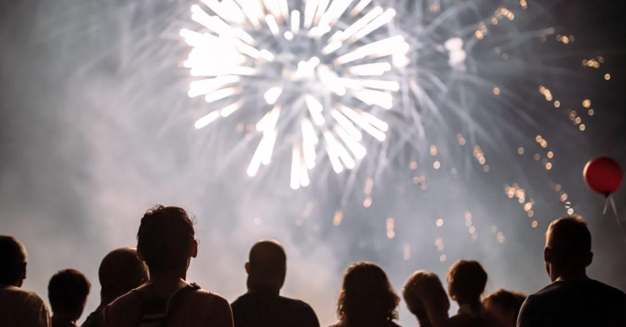 Fireworks Displays This Bonfire Night Near Me | Virgin Balloon Flights